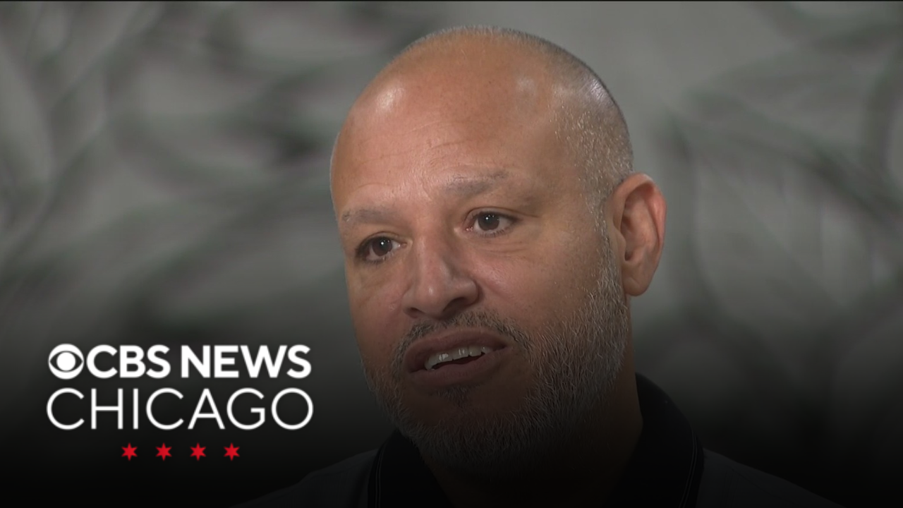 Chicago artist helping provide shelter to people in Puerto Rico