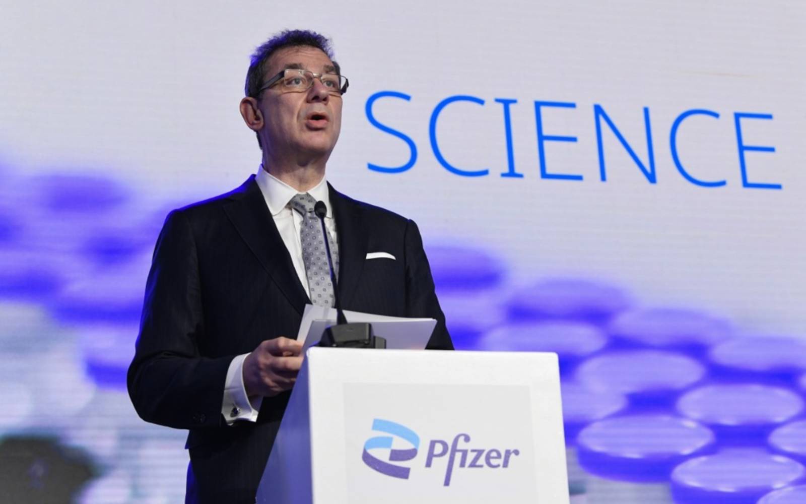 Pfizer CEO says US pharma industry needs to collaborate with China