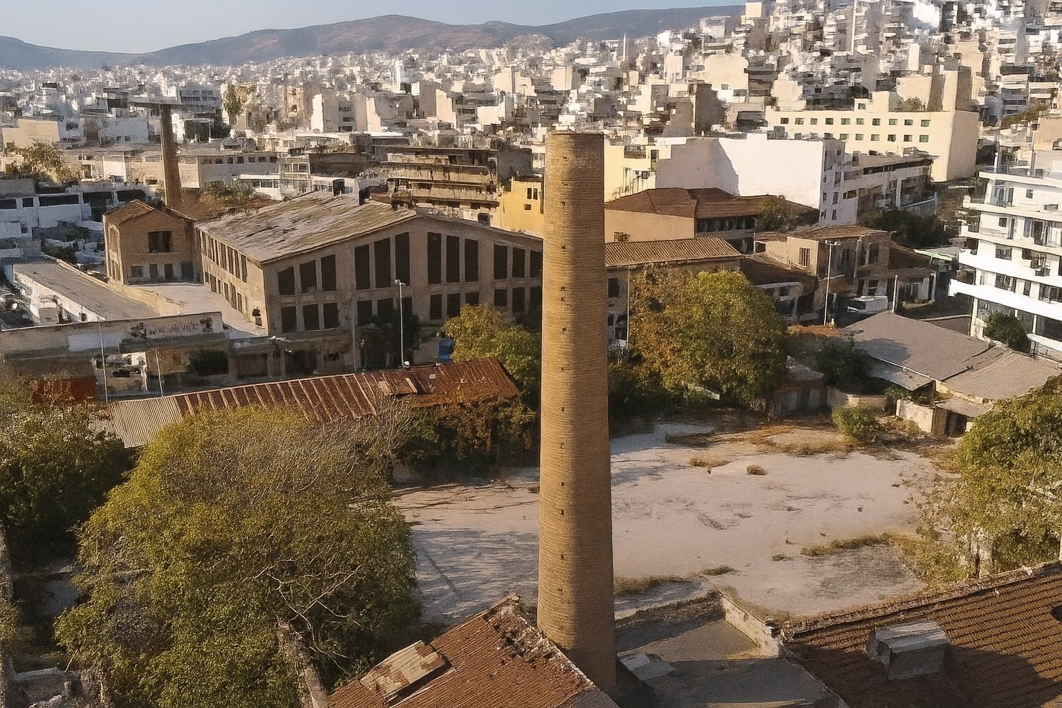 Η Εθνική Τράπεζα ανοίγει νέα σελίδα στη Ρετσίνα, το ΣτΕ κρατά “παγωμένα ...