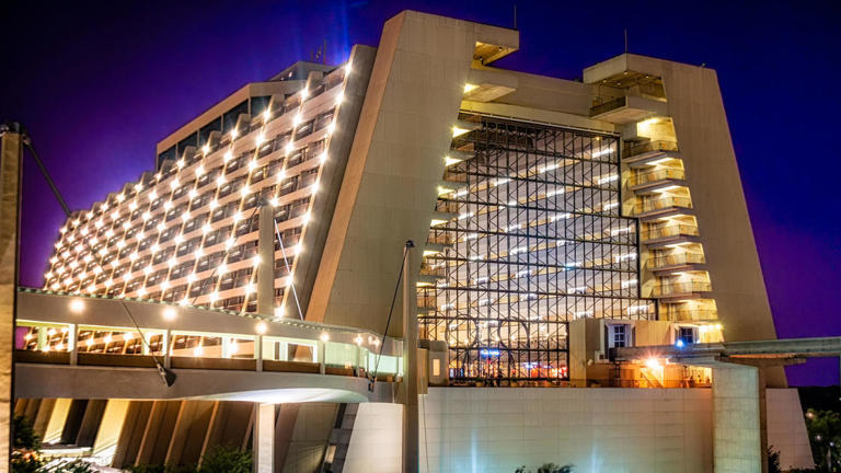 Suicide Victim at Walt Disney World's Contemporary Resort Identified as ...