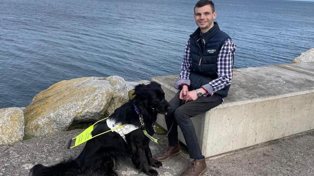 Man 'scared' to book taxis after guide dog incident