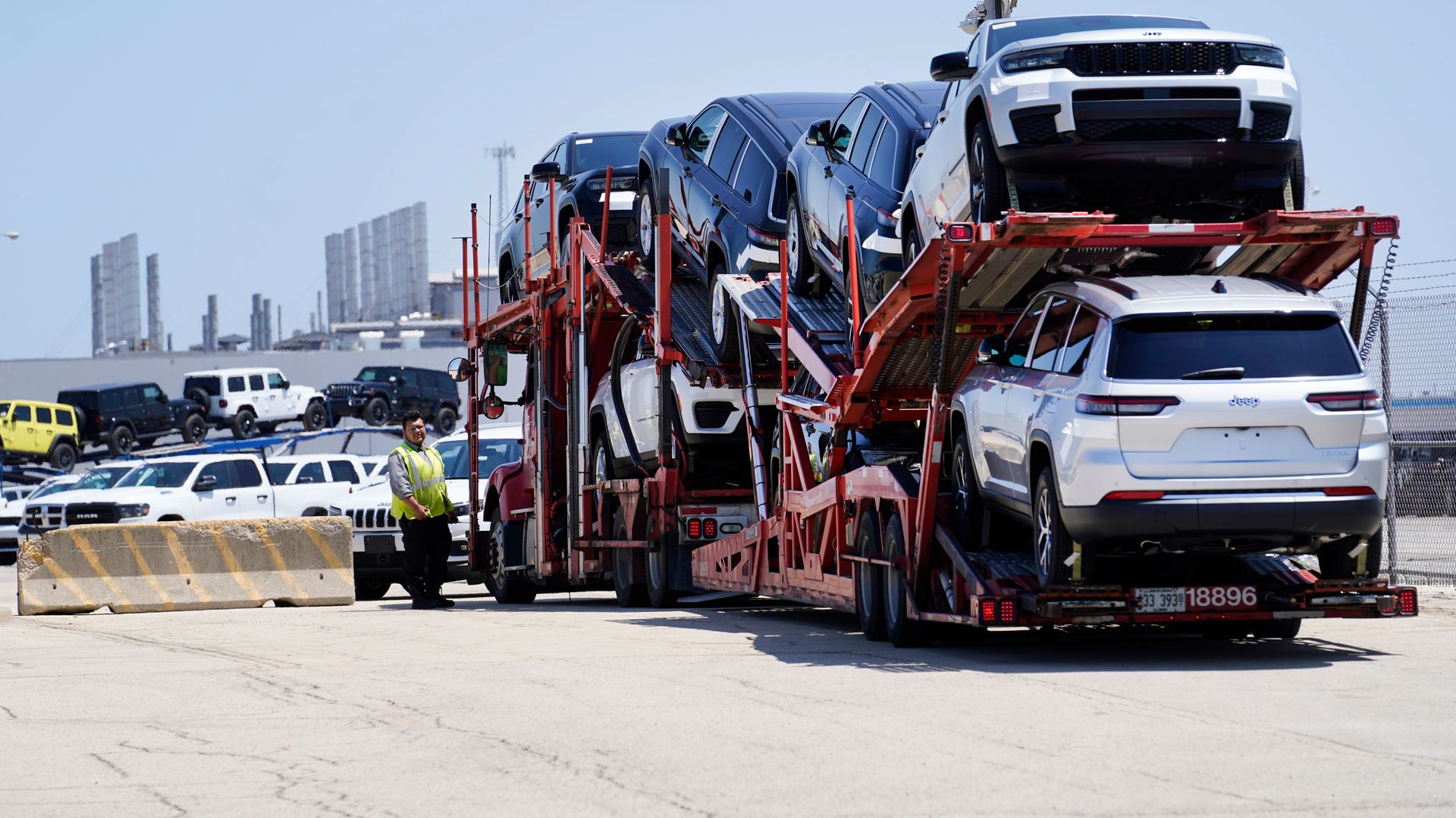 Stellantis: 13 Milliarden Dollar für Werke und Verbrenner-Kolosse in ...