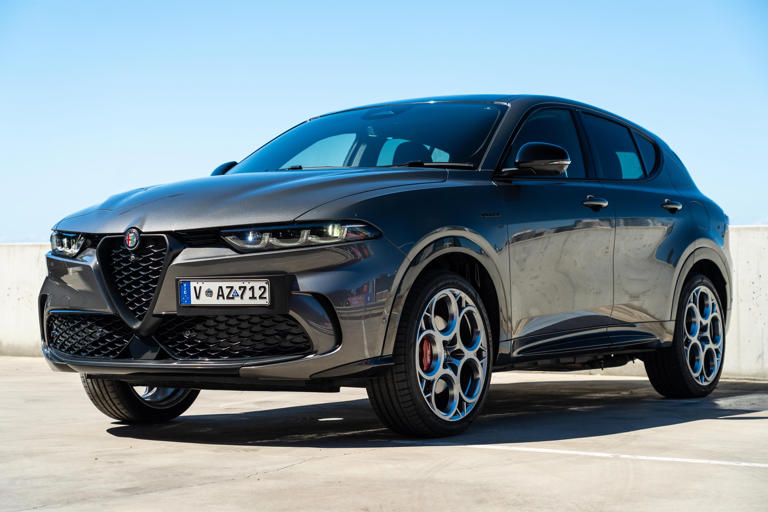 2026 Alfa Romeo Tonale brings new look, more power to Italian small SUV
