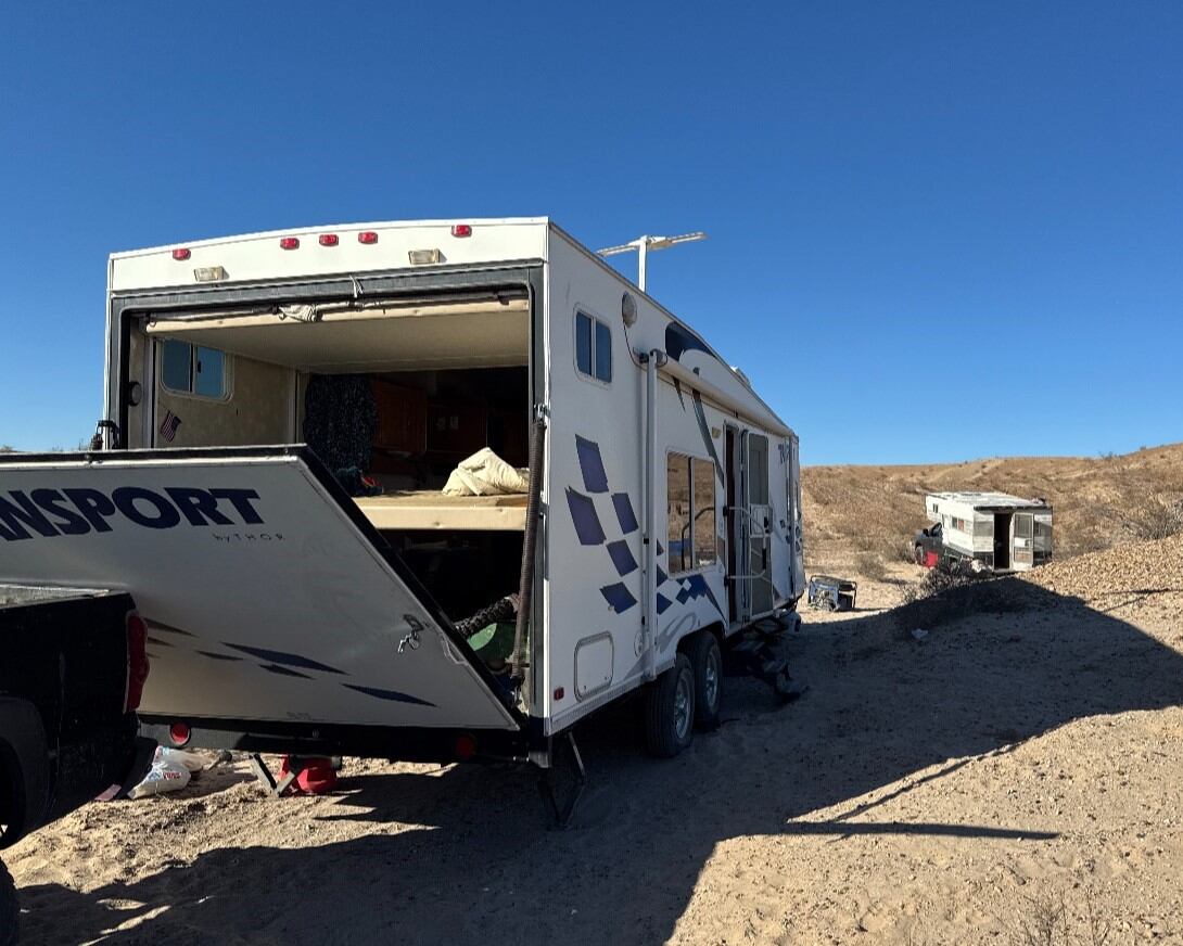 Las Vegas woman arrested in Arizona for stolen trucks, trailers