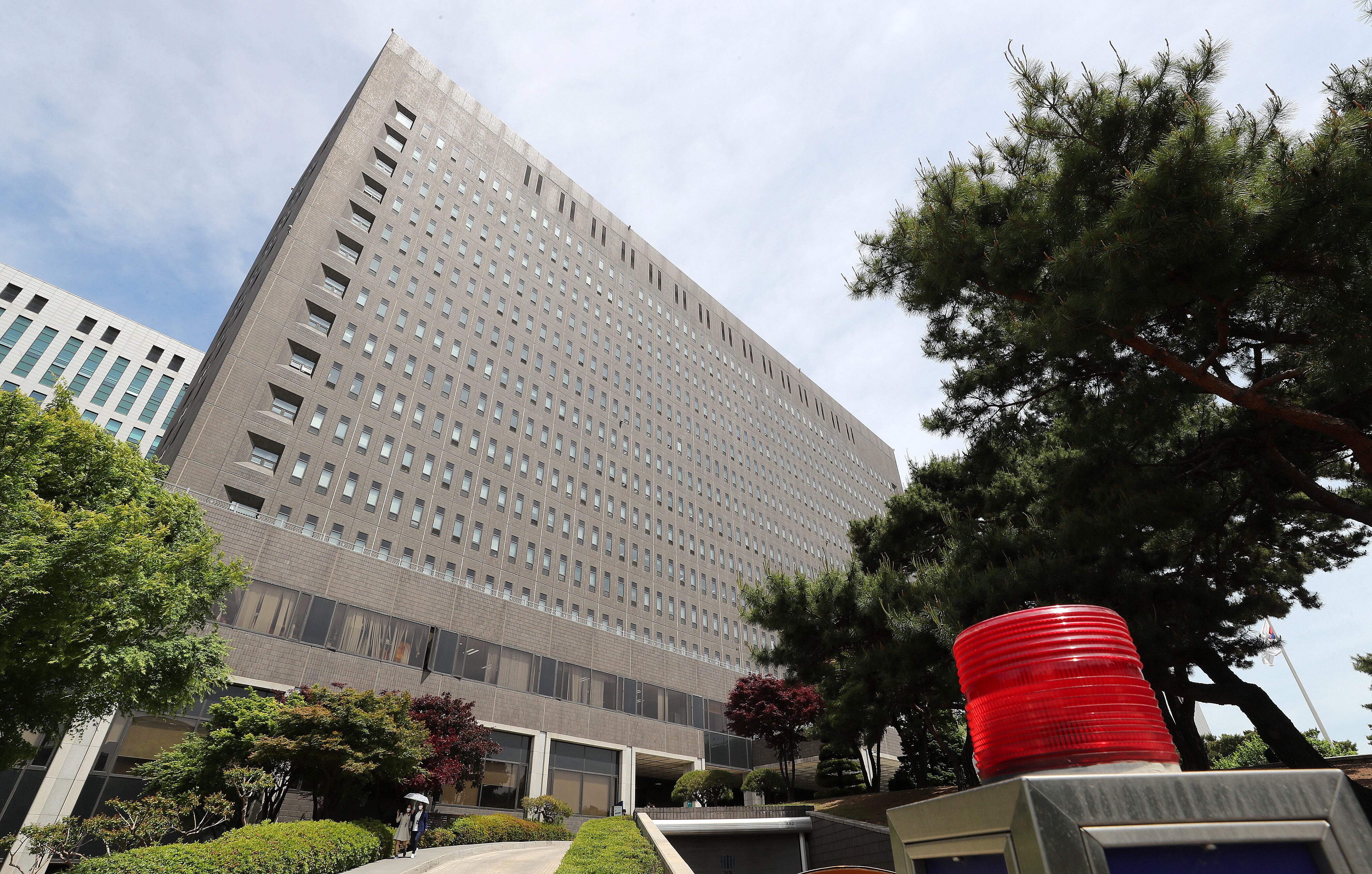 Prosecutors Raid Hyosung, LS Electric in 560 Billion Won Bid-Rigging Case