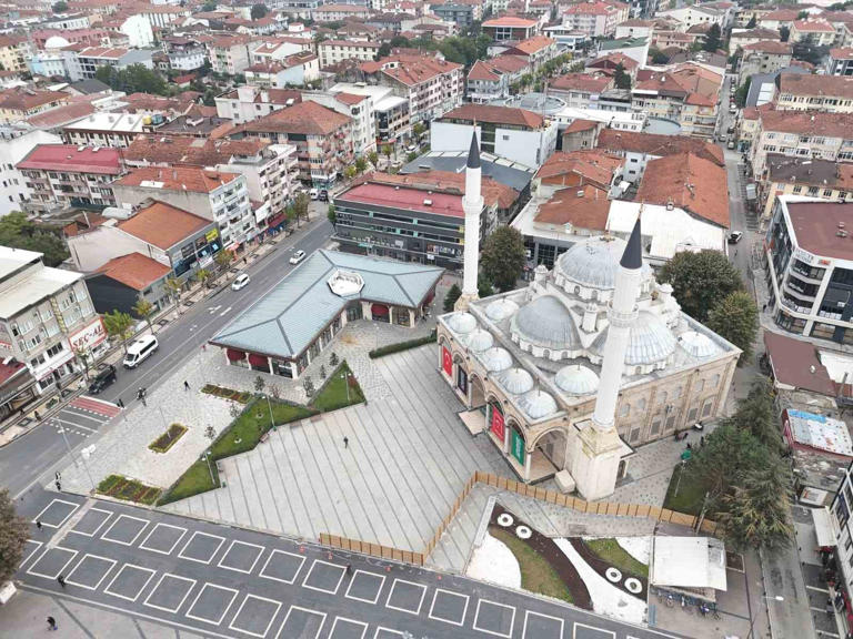 Düzce Cedidiye Kent Meydanı Projesi 2. etap başlıyor