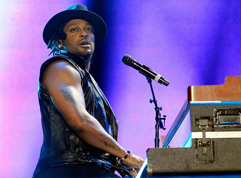 Celebrities pay tribute to neo-soul pioneer D'Angelo, dead at 51