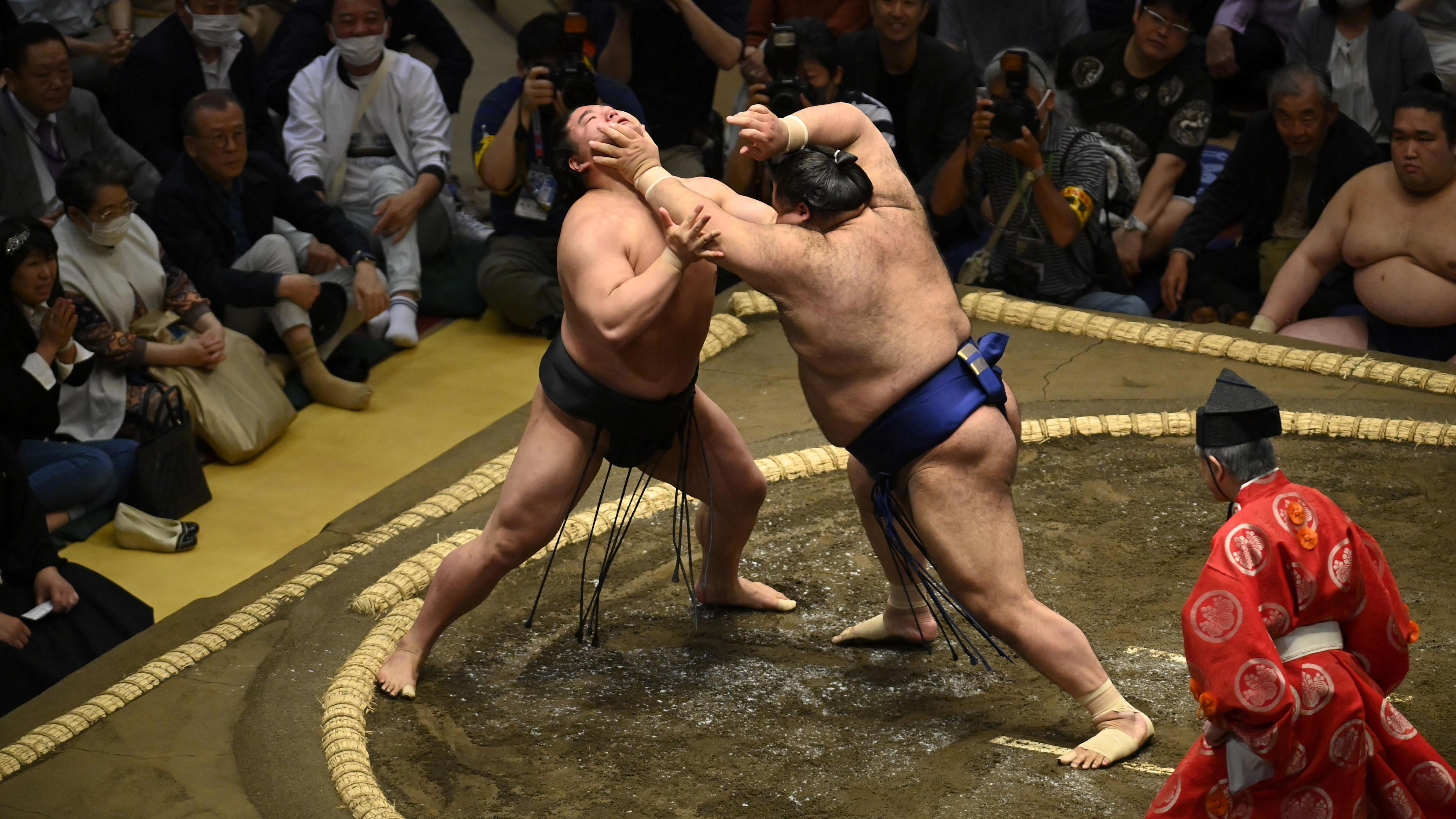 What is Sumo and why is London hosting a tournament?