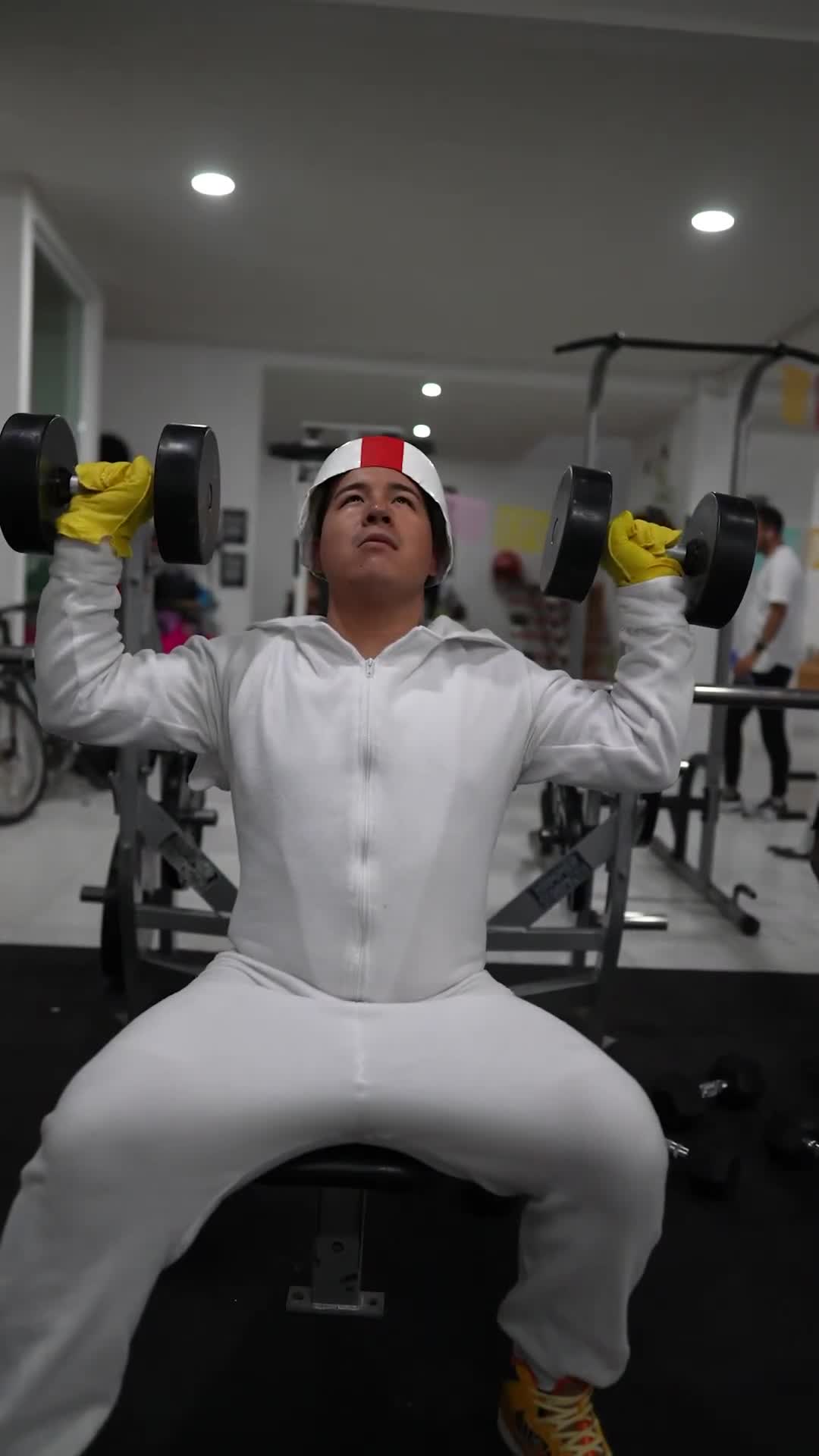 Akim Buttowski volvió con todo 😈