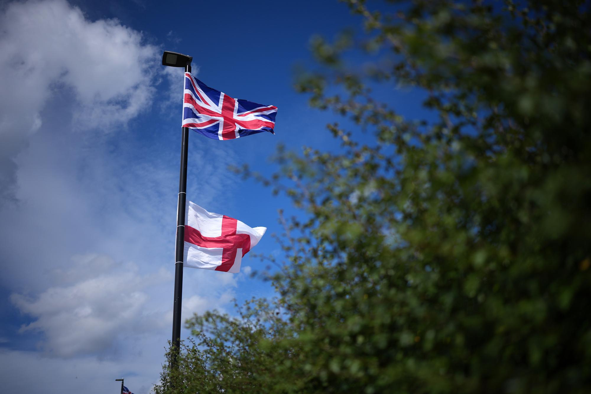 'Anxious' resident urges Bucks Council to address Union flags on ...
