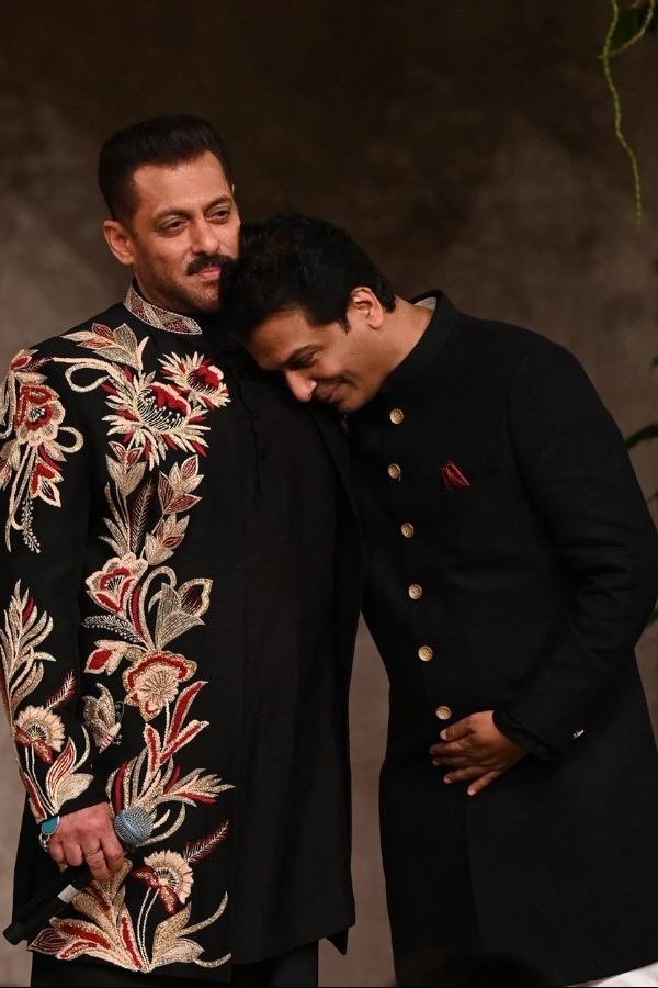 Salman Khan Wows Fans In A Fancy Sherwani, Turns Showstopper For Designer Vikram Phadnis