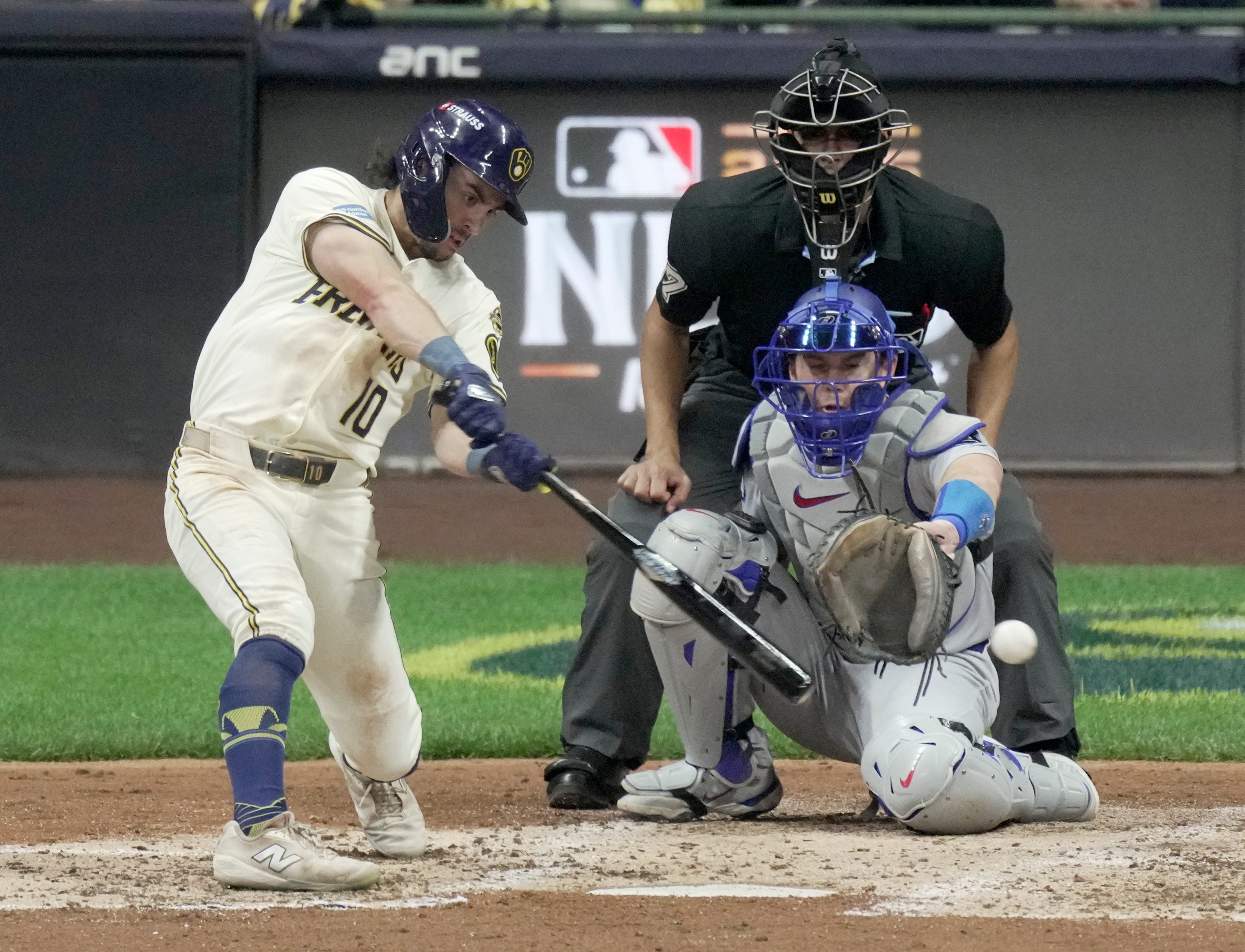 When do the Milwaukee Brewers play next? NLCS Game 3 start time ...