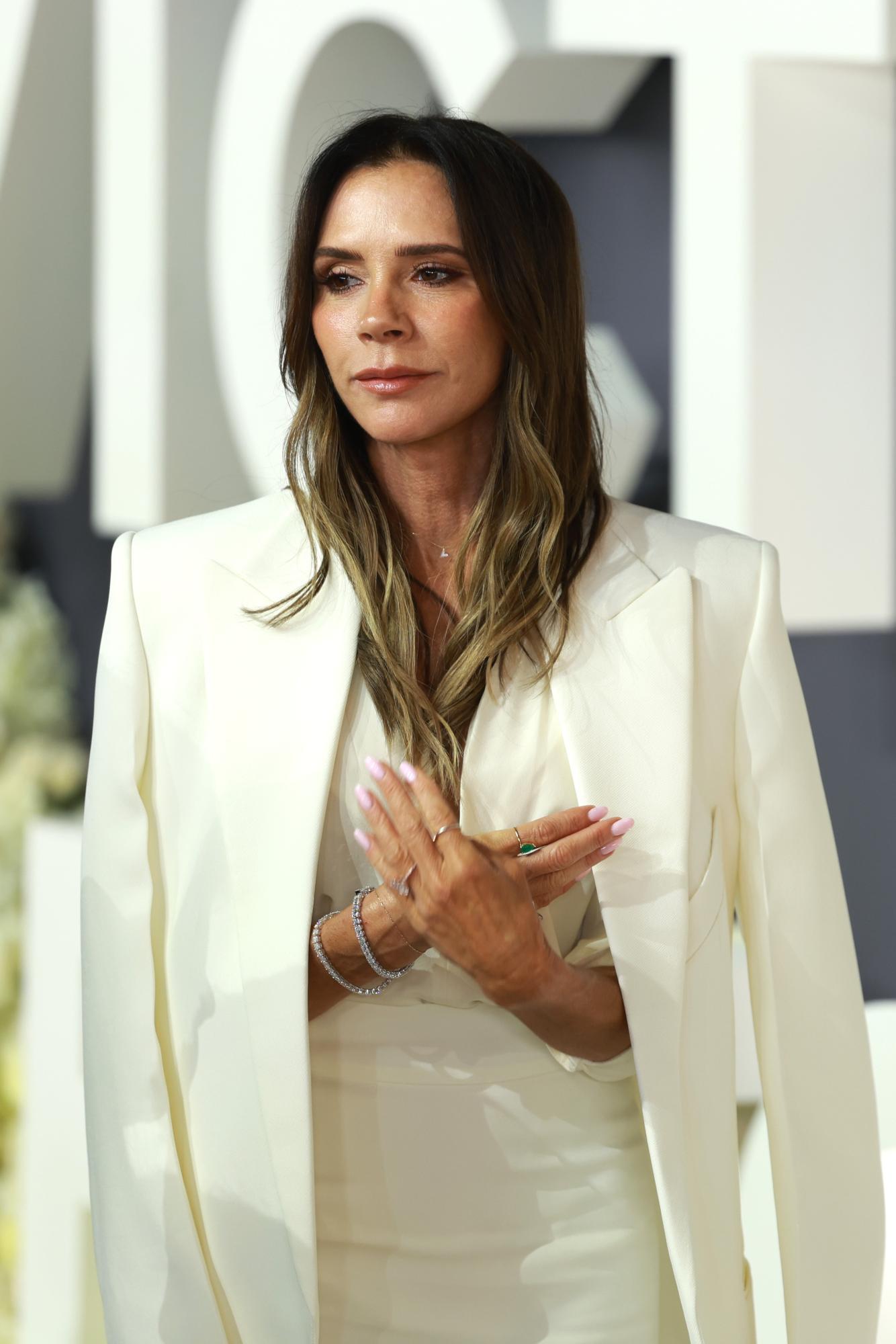 Hochzeitsgast beschreibt Victoria Beckhams "anstößigen" Tanz mit Brooklyn
