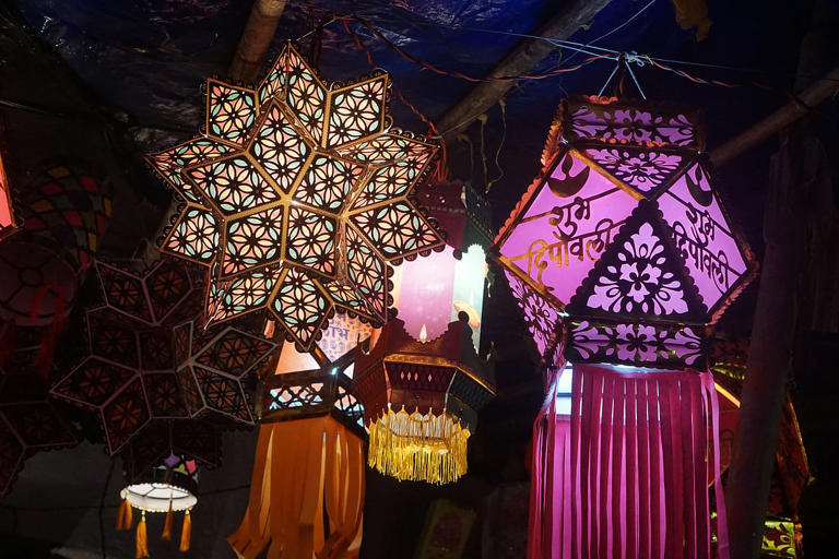 Diwali in Mumbai: A colourful walk through Mahim's Kandeel gully