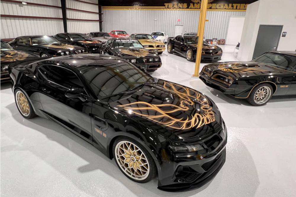 Ανανεωμένη Pontiac Trans Am με ισχύ μεγαλύτερη από Veyron!
