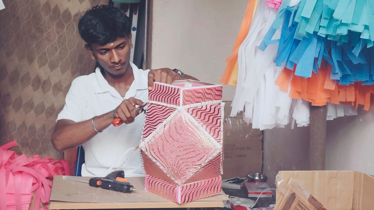 Diwali in Mumbai: A colourful walk through Mahim's Kandeel gully