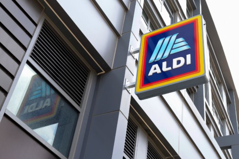 Aldi erecting new signs in UK supermarkets with shoppers urged to ...