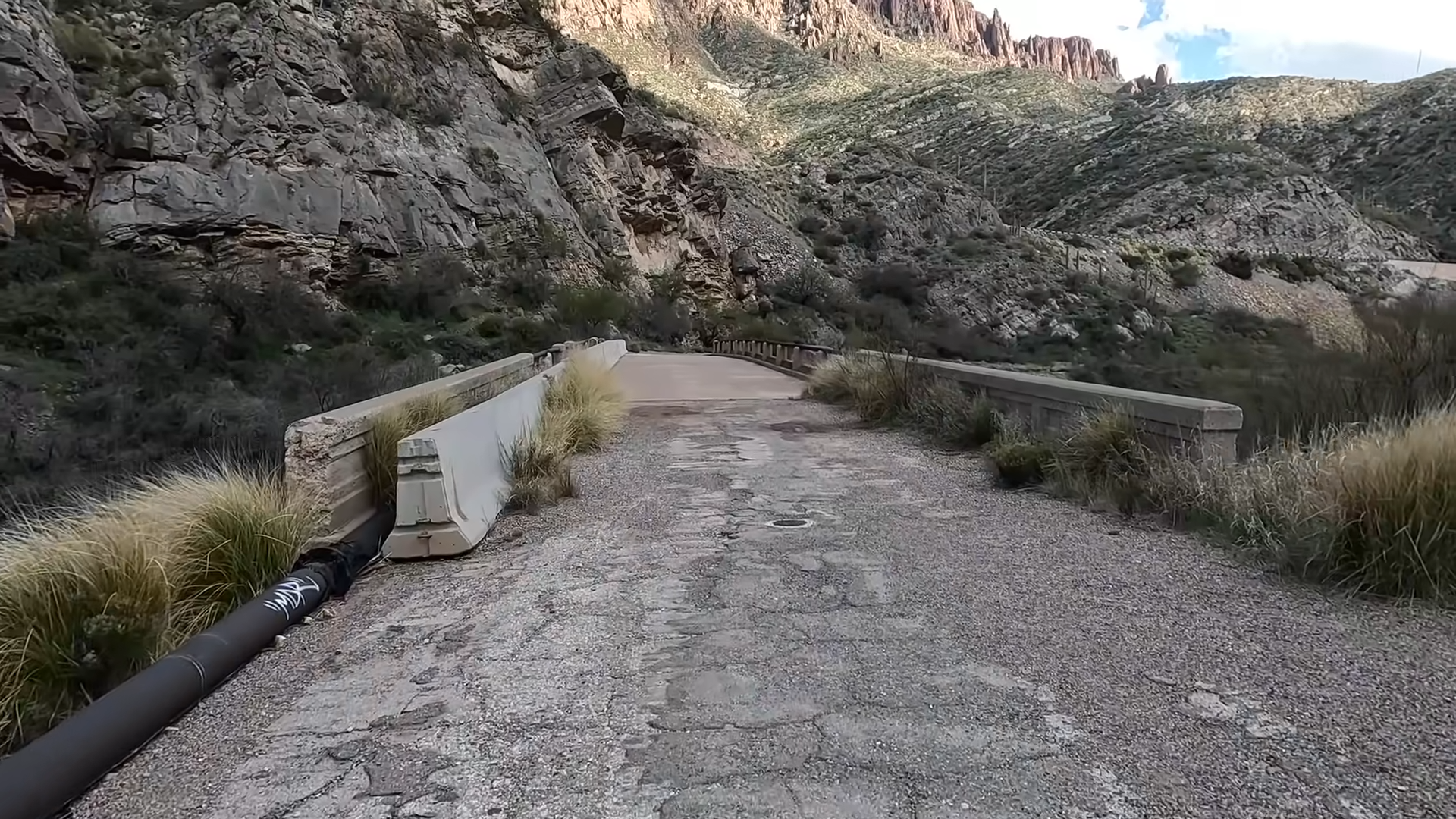 The Lost Mile of Highway 60 Hiding in the Rocks