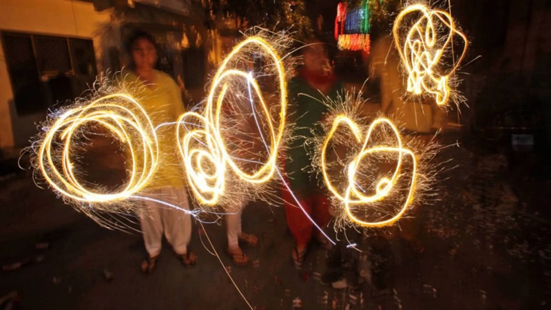 Court eases Diwali fireworks ban