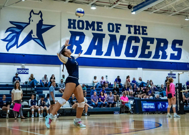 Texas School for the Deaf: Volleyball program fights set of obstacles
