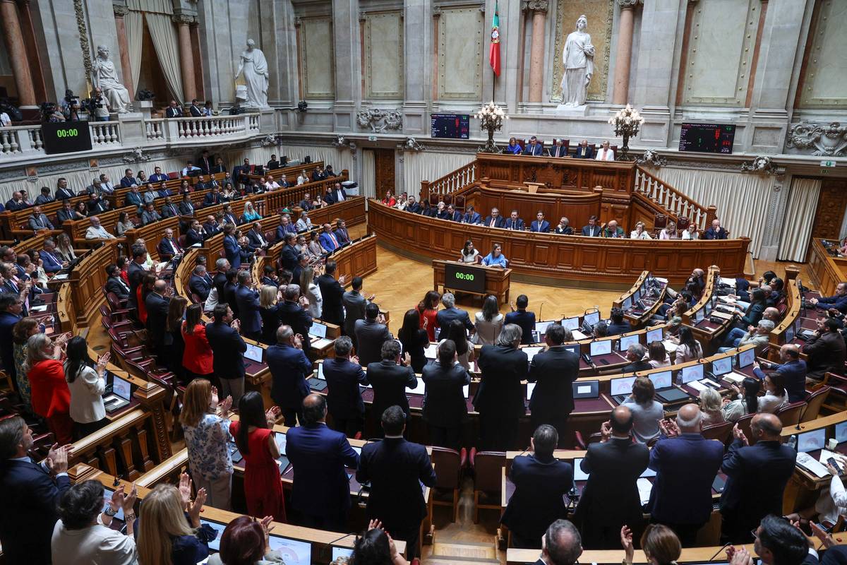 Discussão da Lei da Nacionalidade no Parlamento adiada a pedido do PS