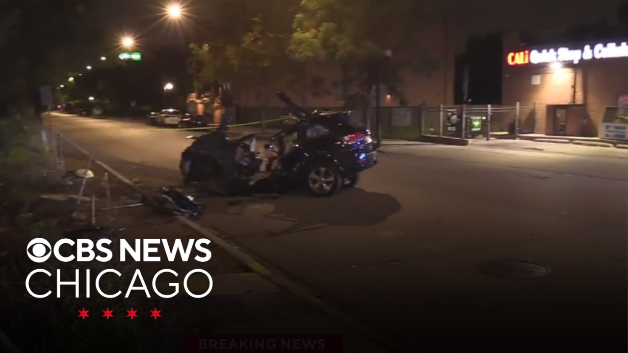 Carjacking ends in deadly crash on Chicago's West Side