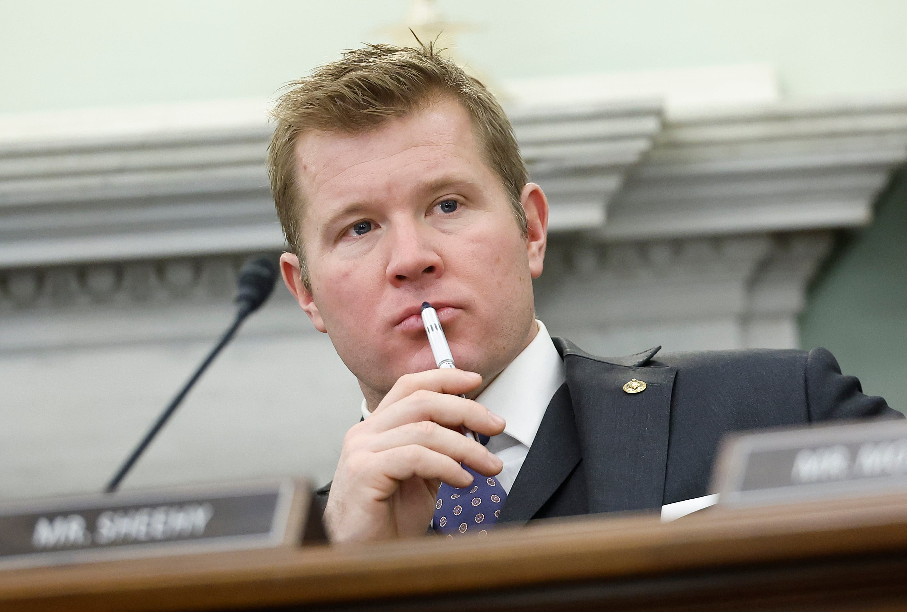 MAGA Senator Left Speechless After Hearing Trump Cabinet Member’s Words