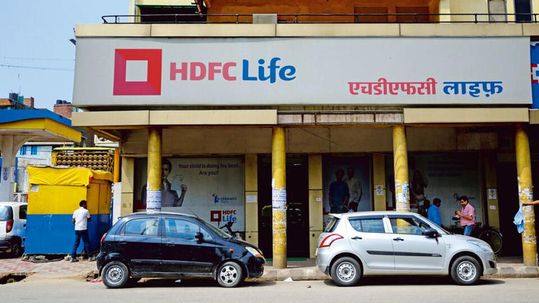 HDFC Life Q2 Results: Net profit rises 3% to ₹447 crore, net premium ...