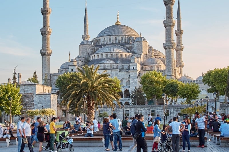 4 dead, 8 hurt as gunman opens fire in southern Turkey: reports