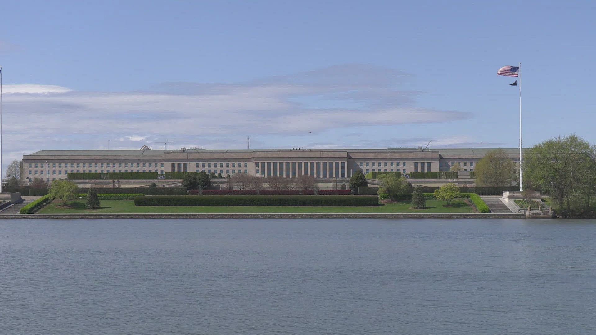 Government Shutdown Day 15: Federal workers miss payday as layoffs begin