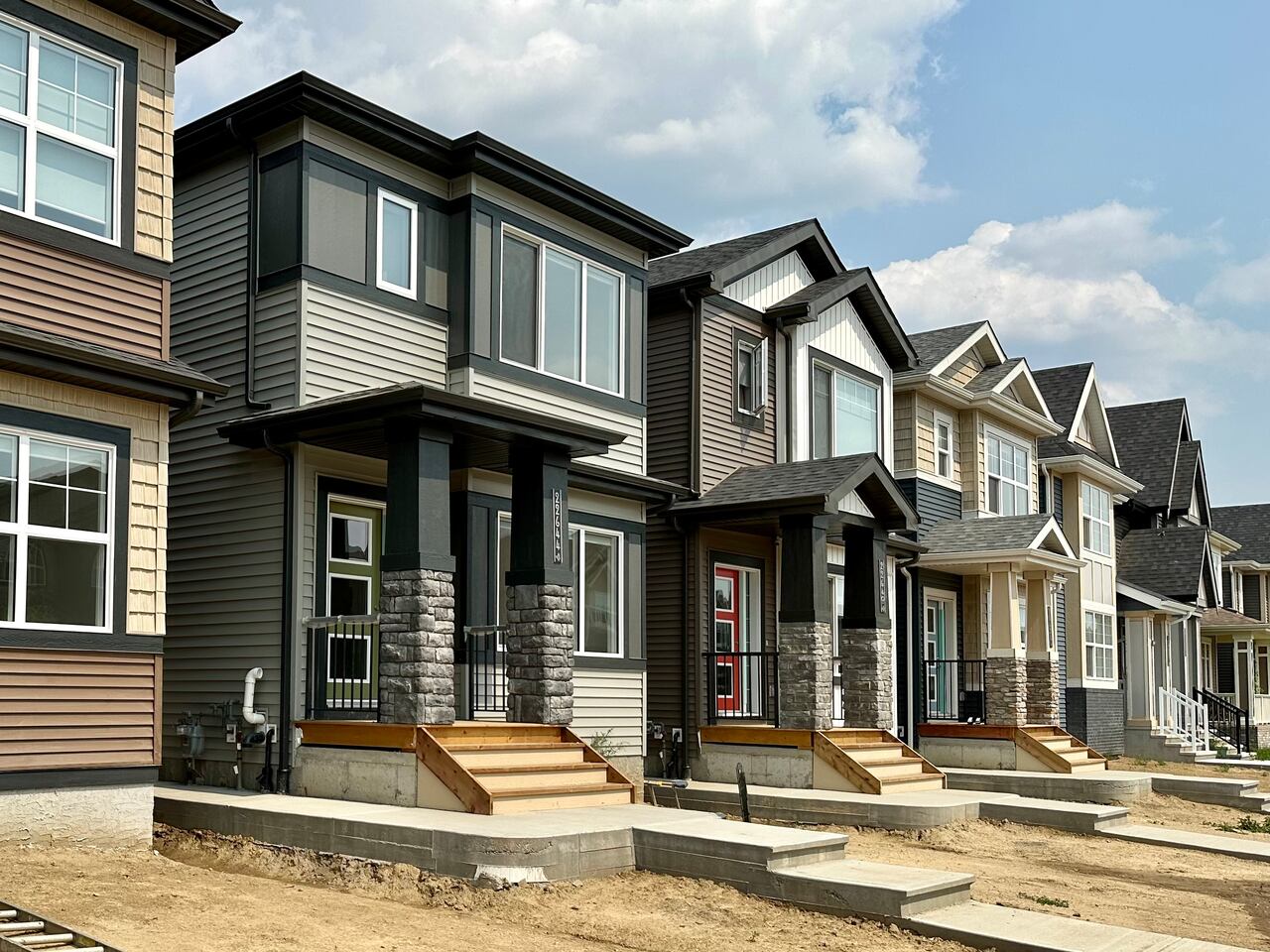 Poll finds Edmontonians want new city council focused on housing ...