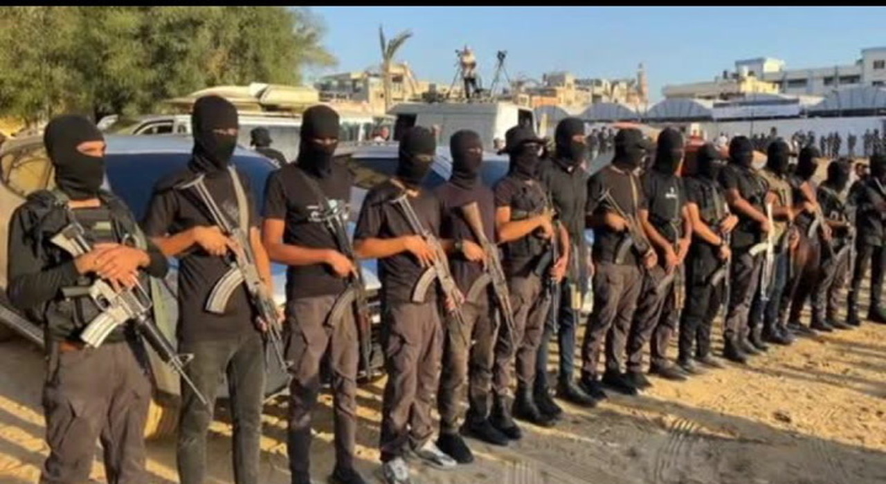 Violenta rappresaglia di Hamas: esecuzioni in strada a Gaza