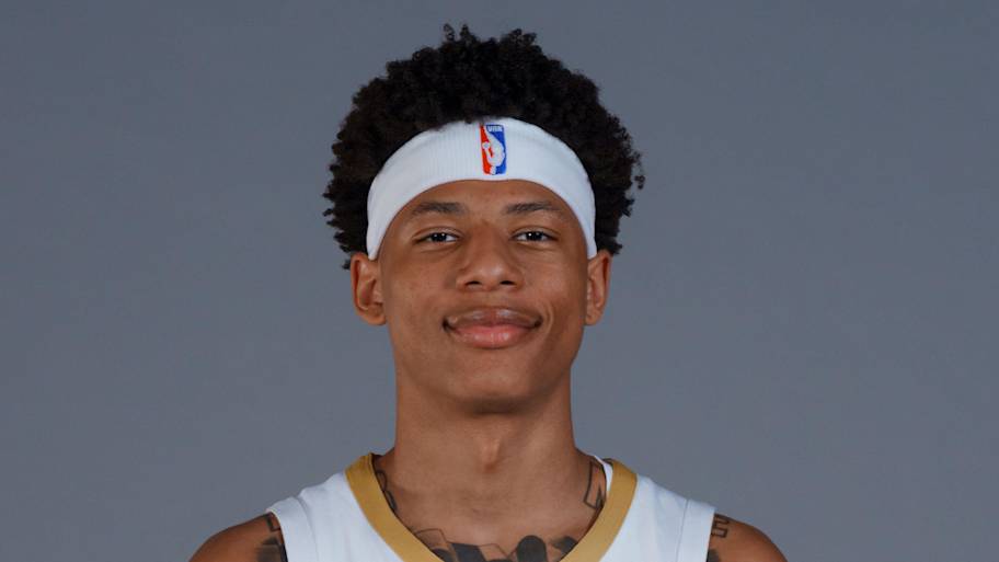 Pelicans’ Rookie Ignites in Close Loss to Rockets