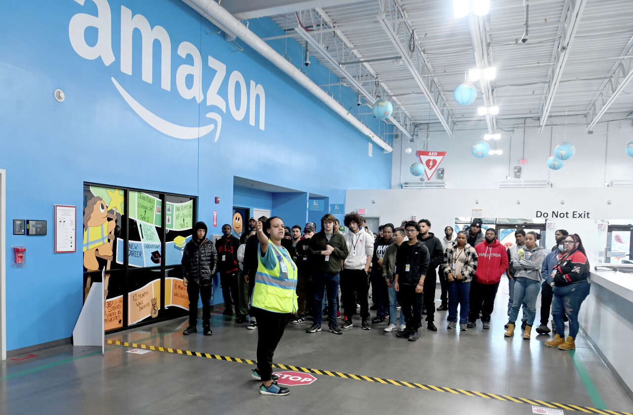 Amazon is hiring for thousands of seasonal jobs in CT. Here's what to know