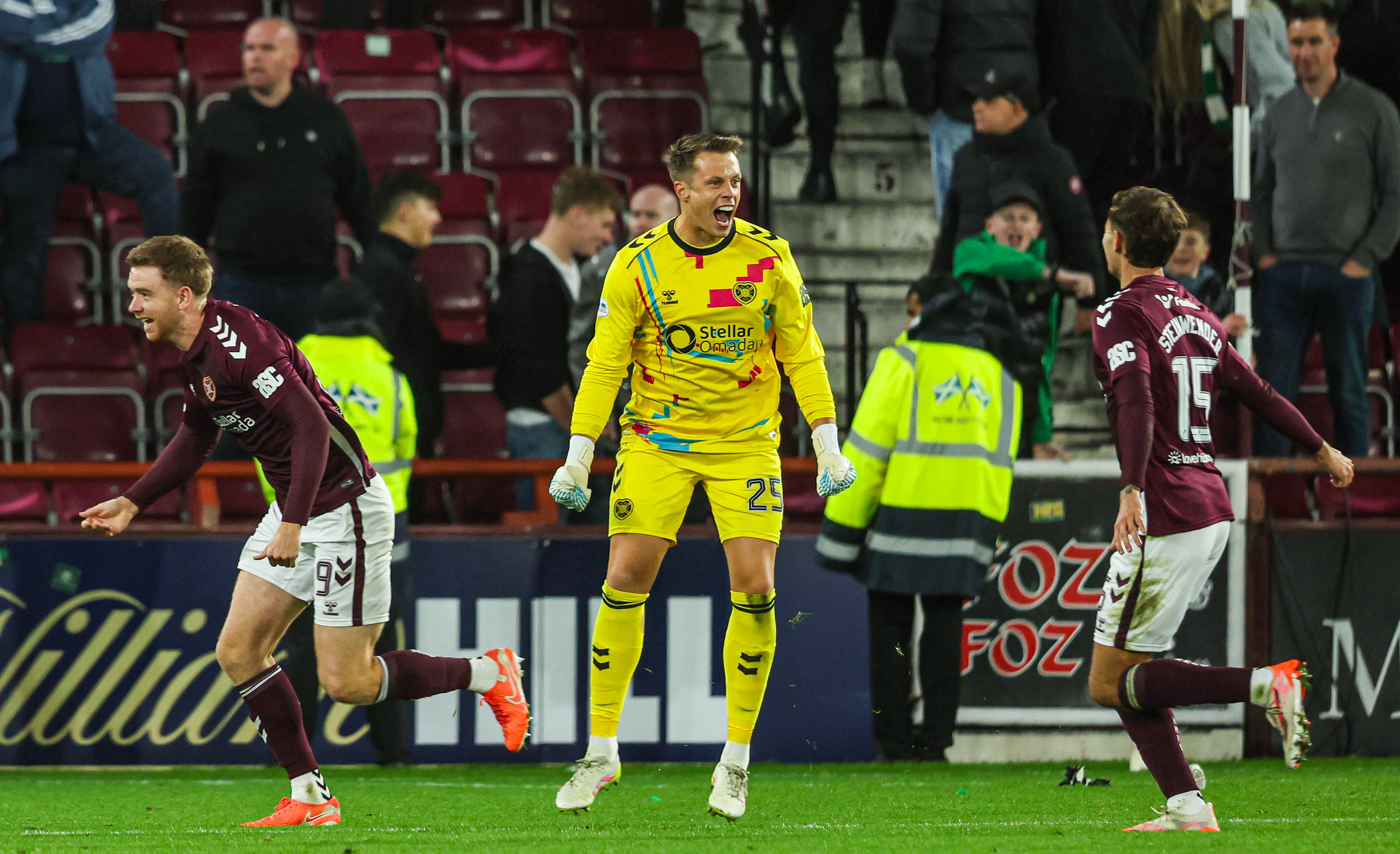 Hearts wait to discover Alexander Schwolow's full capacity