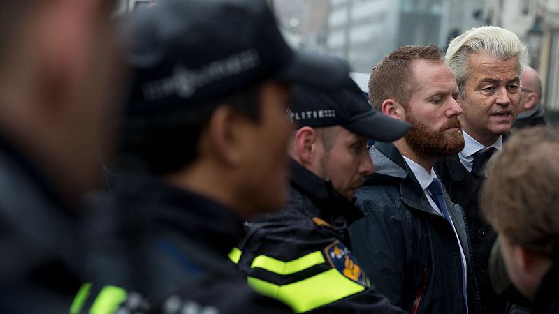 Dutch far-right lawmaker Wilders resumes campaign after suspected ...