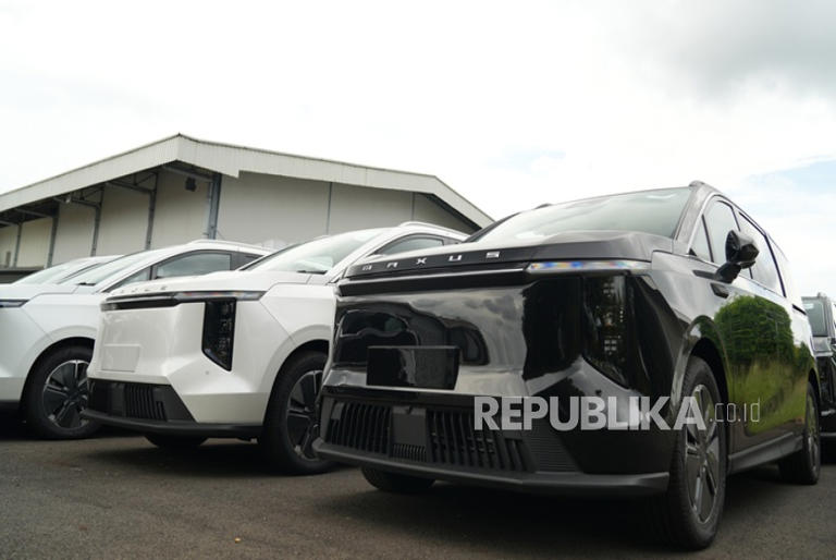 Maxus Resmi Serahkan Batch Pertama MIFA 7 dan MIFA 9 Rakitan Lokal ke ...