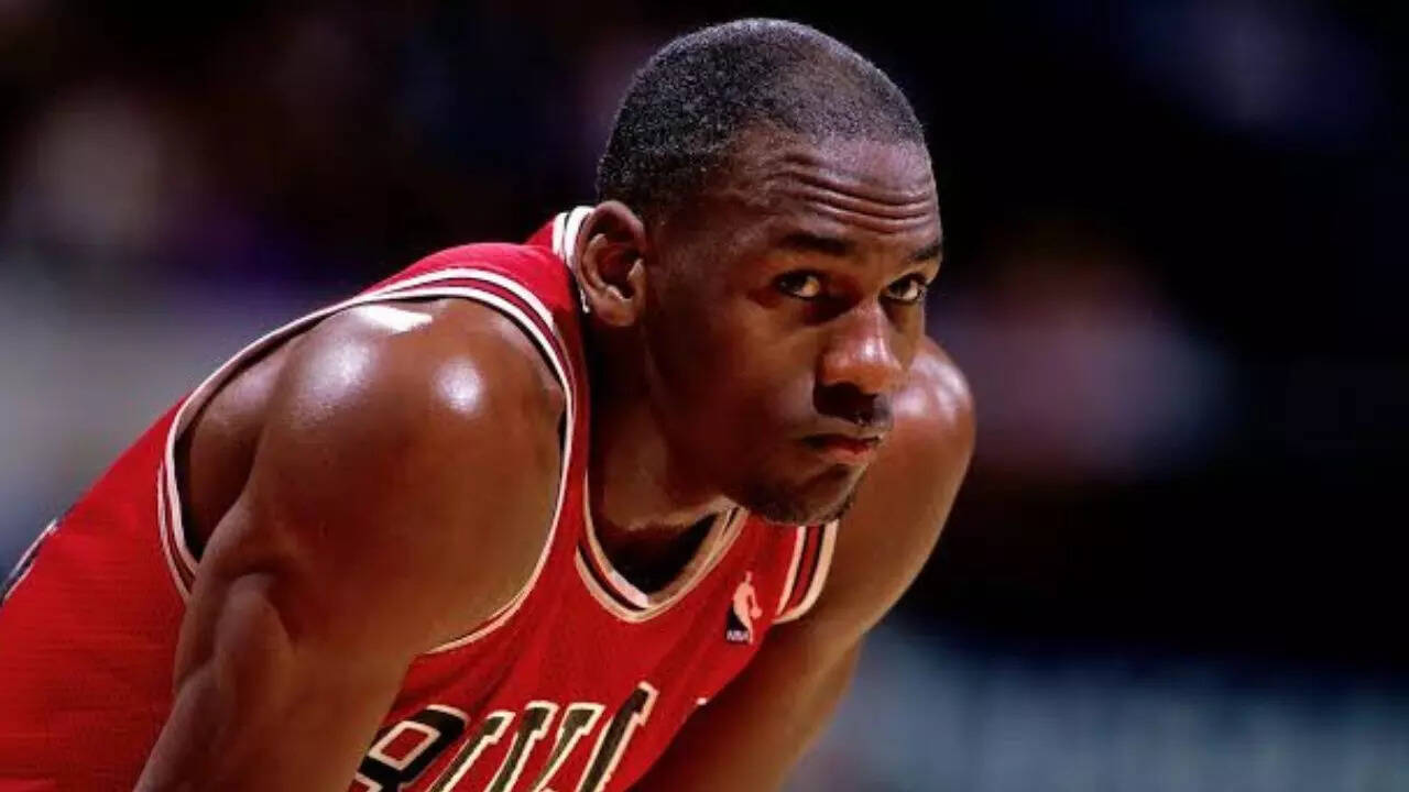 "I see his hands down"- MLB player spills beans on bizarre setting NBA ...