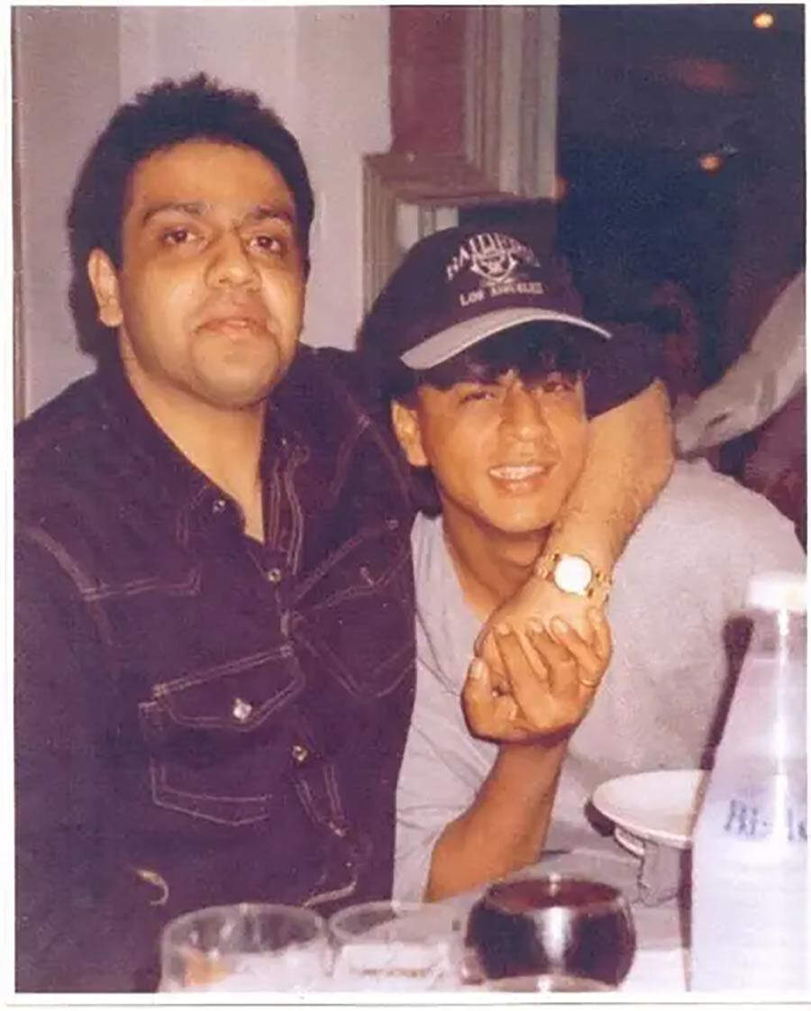 Did You Know, Shah Rukh Khan's Debut Show Fauji Has a Connection With ...