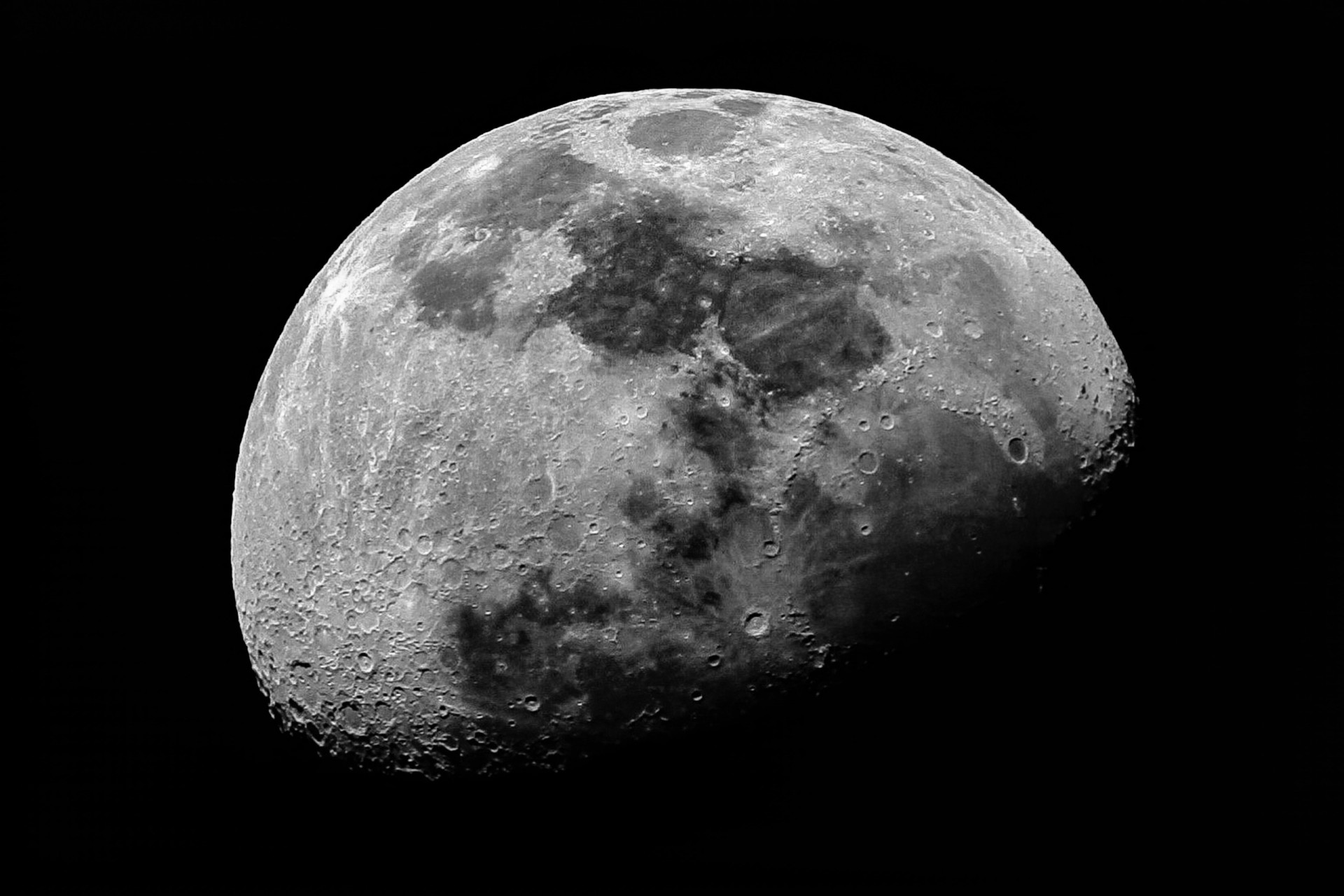 The phases of the moon, explained