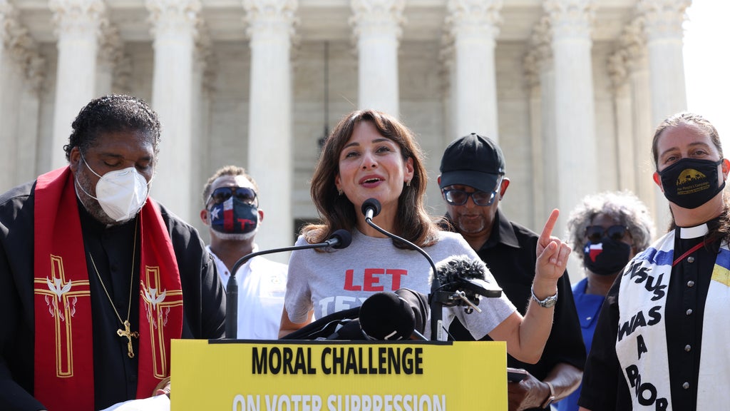 Democratic state Rep. Gina Hinojosa joins race for Texas governor