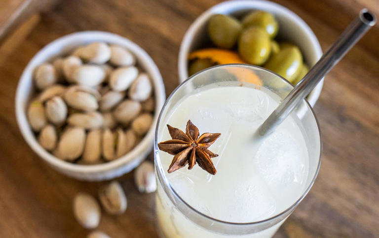 Mauresque Cocktail Recipe - Easy & Delightful