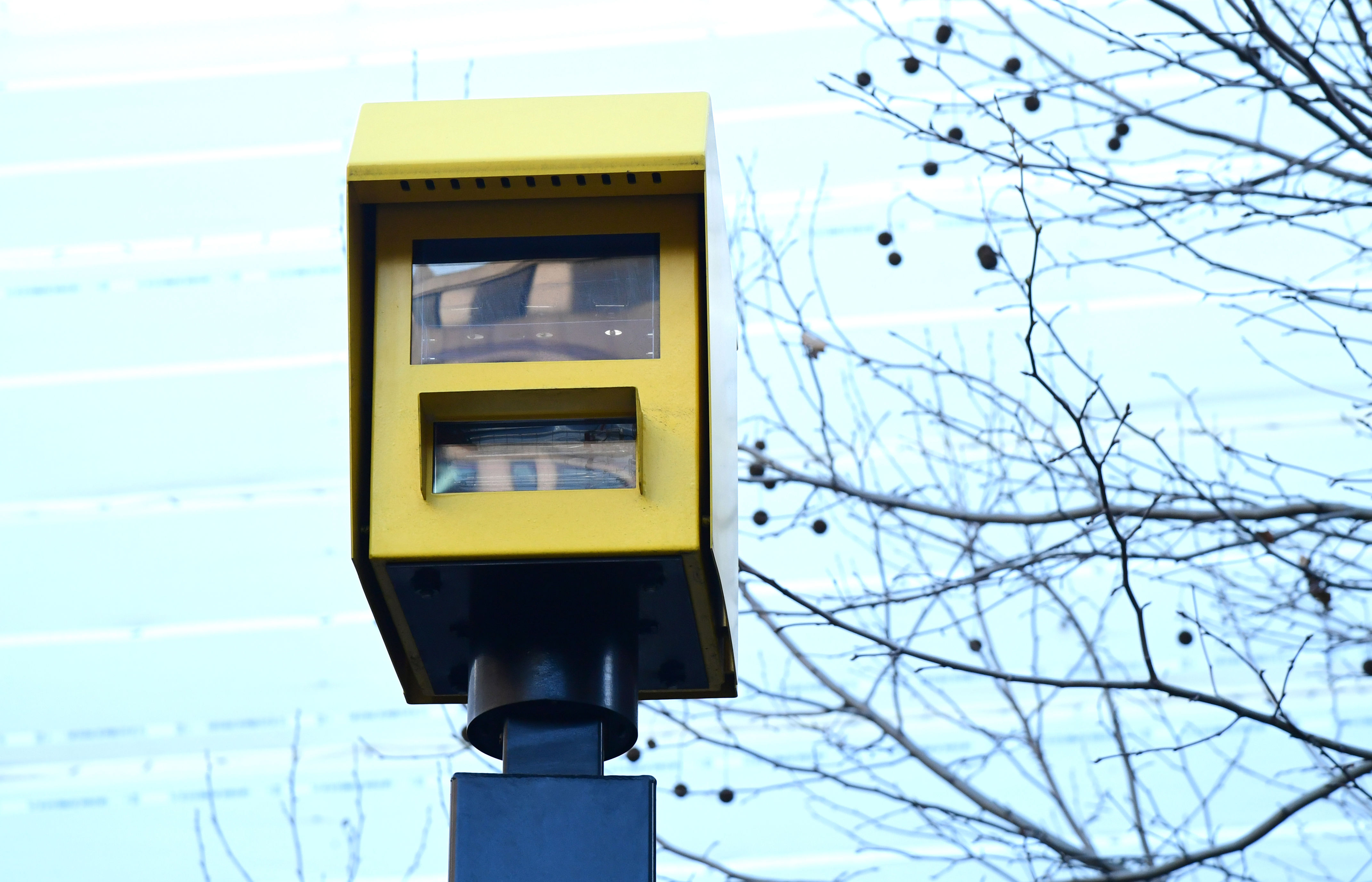 5 different types of traffic cameras and how to spot them