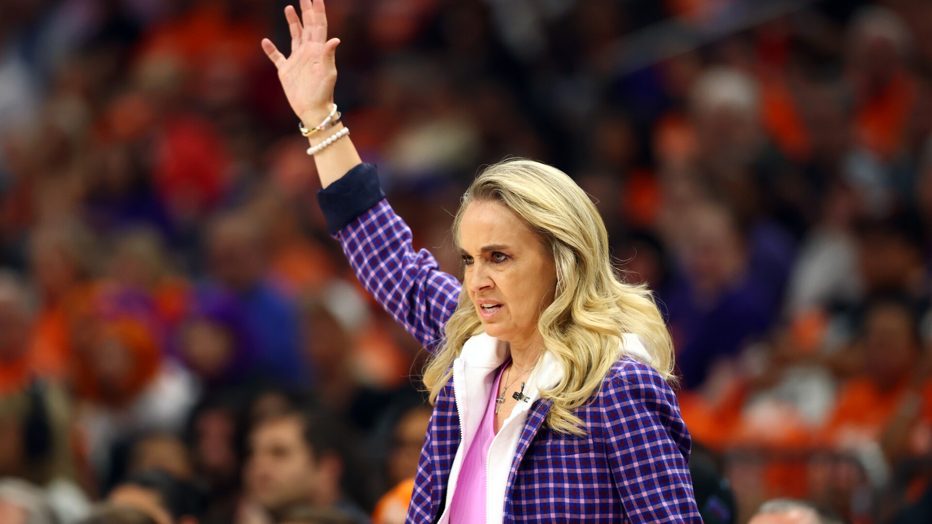 Becky Hammon cements her legacy as one of the WNBA’s greatest coaches ...