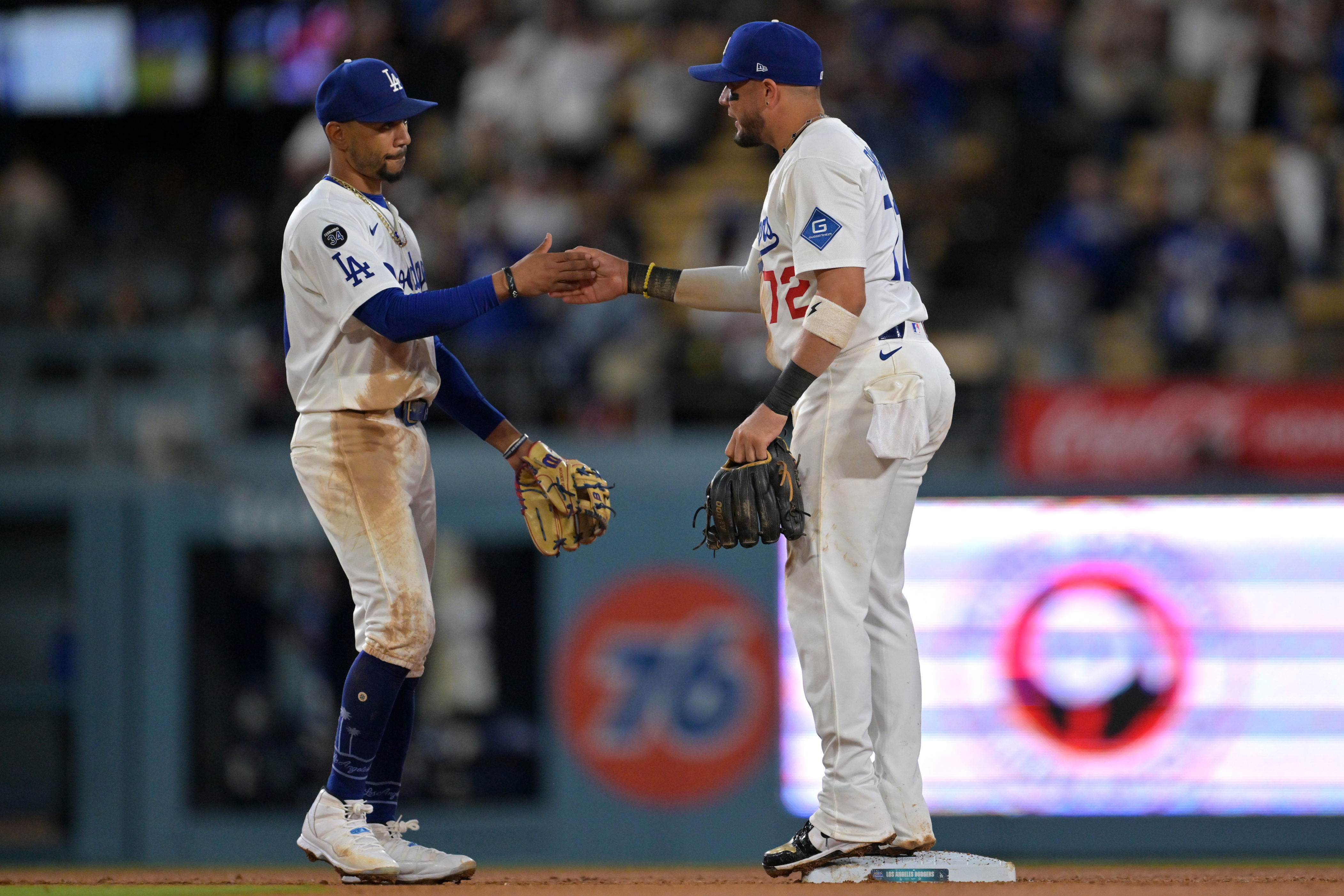 Mookie Betts in top 3 in Gold Glove Award voting at shortstop