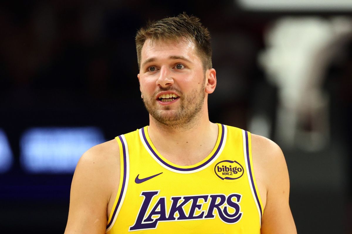 Luka Doncic Draws Attention After Arriving for Lakers Game in $5 ...