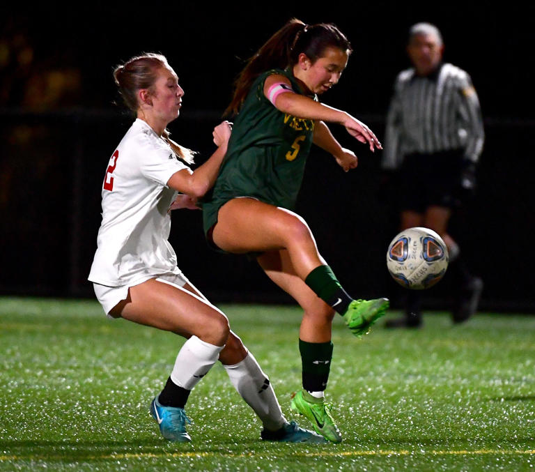 Sollott is back after 2 torn ACLs, helps Central Catholic girls soccer ...