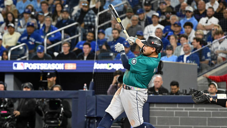 Canadian slugger Josh Naylor helps Mariners put Blue Jays in big ALCS ...
