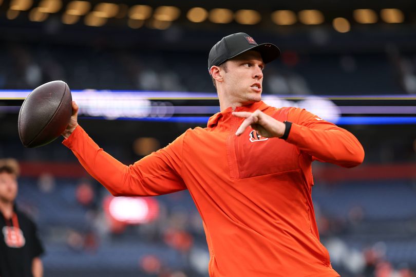 Colts add familiar face at quarterback after working out former Super ...