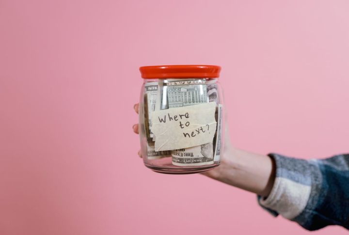 10 Financial Habits That Build True Long-Term Stability